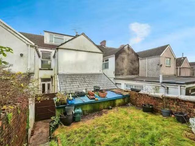 4 Bedroom Terraced House For Sale In Rhondda Street, Swansea.