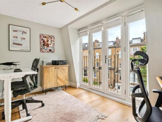4 bedroom terraced house for sale in Richford Street, London, W6