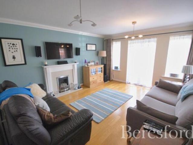 4 bedroom terraced house for sale in Ridgewell Avenue, Chelmsford, CM1