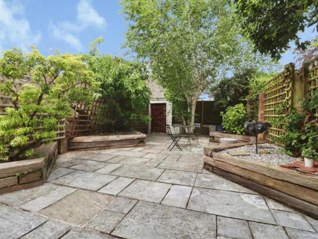 4 bedroom terraced house for sale in Ryder Street, Cardiff, CF11