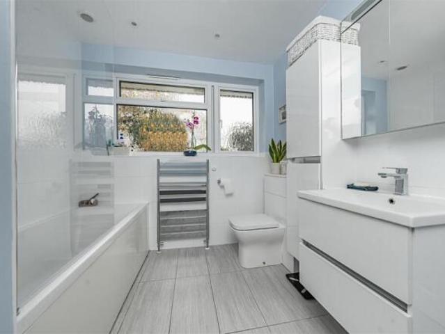 4 bedroom terraced house for sale in Wood End, Park Street, St. Albans, AL2