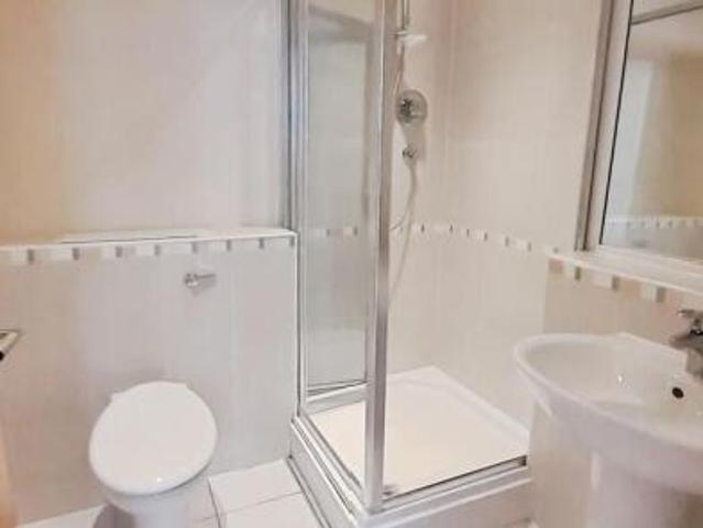 4 bedroom terraced house for sale in Woodford Road, Leicester, LE2