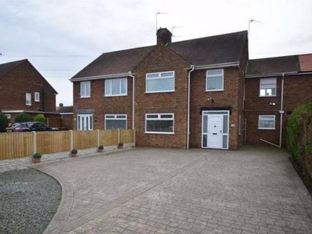 4 bedroom terraced house for sale in Woodland Avenue Goole DN14 DN14
