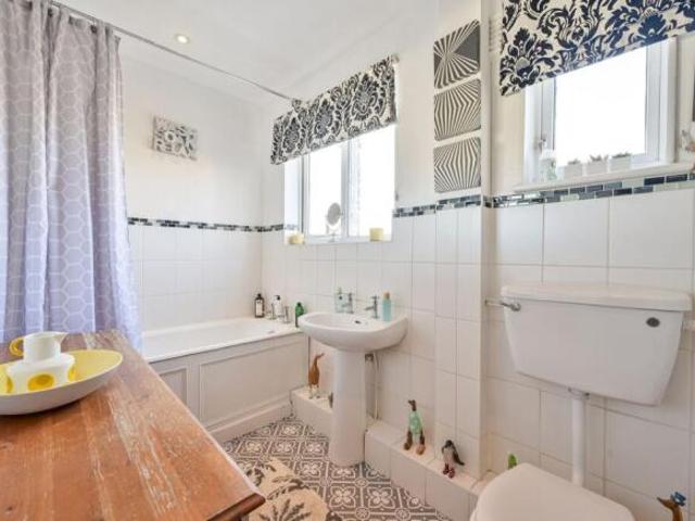 4 bedroom terraced house for sale in Worton Road, Isleworth, TW7