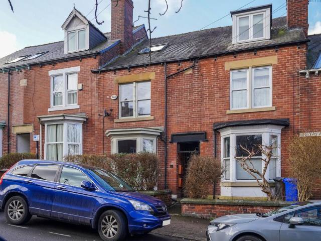 4 bedroom terraced house for sale in Wayland Road, Sheffield, S11