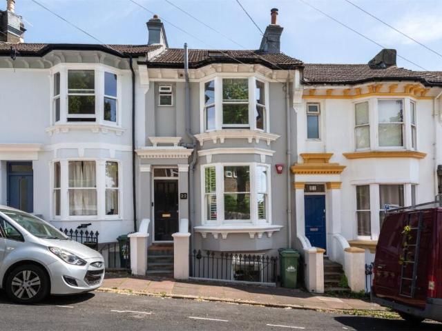 4 bedroom terraced house for sale in Wakefield Road, Brighton, BN2