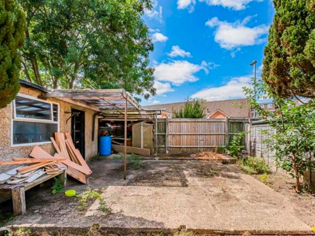 4 bedroom terraced house for sale in Wallingford Walk, St Albans, AL1