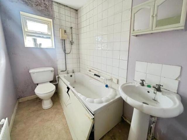 4 bedroom terraced house for sale in Warstones Road, Wolverhampton, WV4