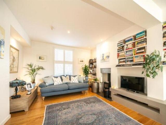 4 bedroom terraced house for sale in West View Road, St. Albans, AL3