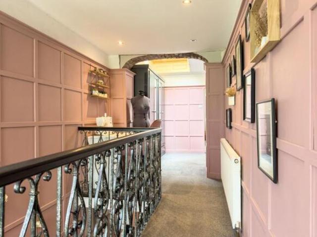 4 bedroom terraced house for sale in Westfield Lane, Wyke, BD12 9BY, BD12
