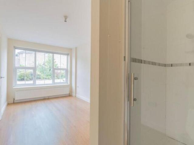 4 bedroom terraced house for sale in Whistlefish Court, Norwich, NR5