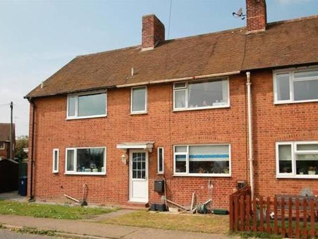4 bedroom terraced house for sale in Whitehall Gardens Duxford CB22
