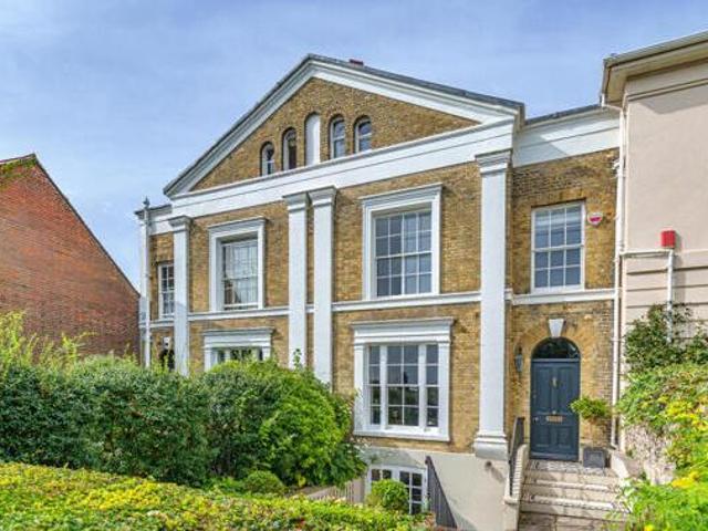 4 Bedroom Terraced House For Sale In Winchester