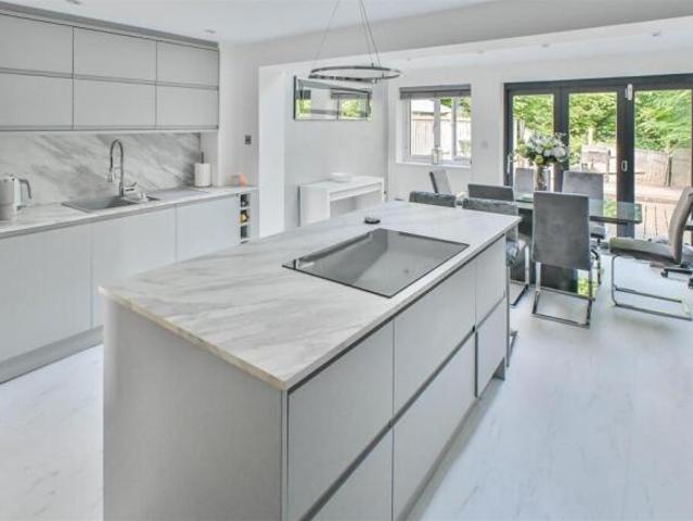 4 bedroom terraced house for sale in Wistaria Close, Pilgrims Hatch, Brentwood, CM15