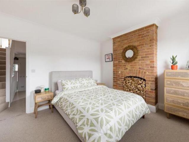 4 bedroom terraced house for sale in Wragby Road, Leytonstone, E11