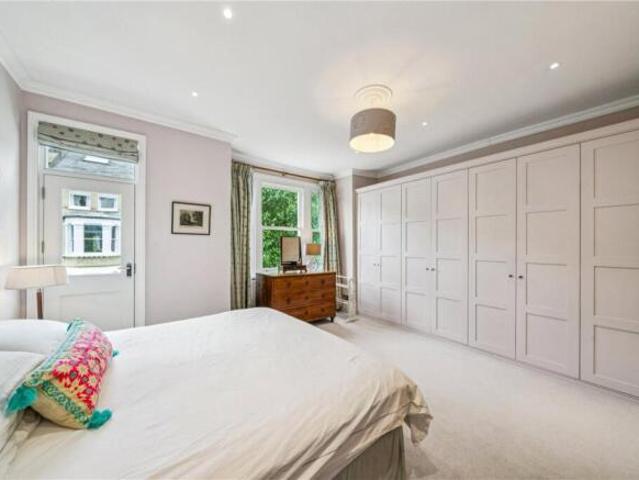 4 bedroom terraced house for sale in Tournay Road, London, SW6