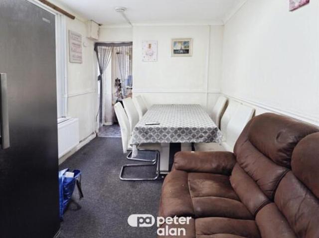 4 bedroom terraced house for sale in Topaz Street, Cardiff, CF24