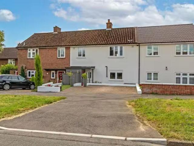 4 bedroom terraced house for sale in Tassell Hall, Redbourn, AL3