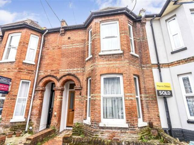 4 bedroom terraced house for sale in Thackeray Road, Southampton, Hampshire, SO17