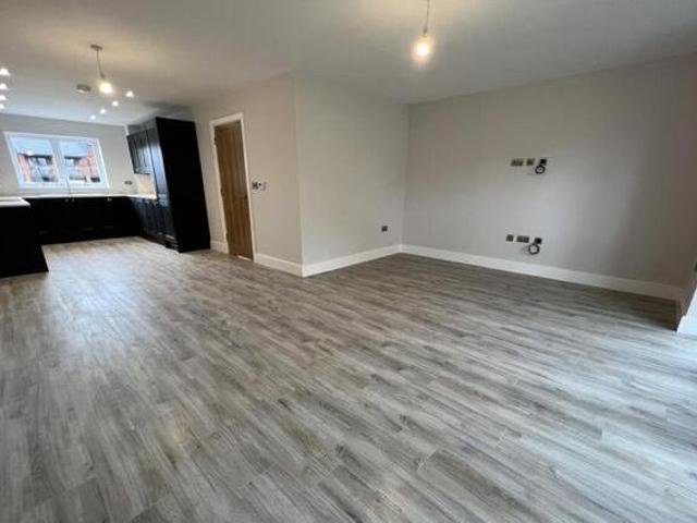 4 Bedroom Terraced House For Sale In The Green