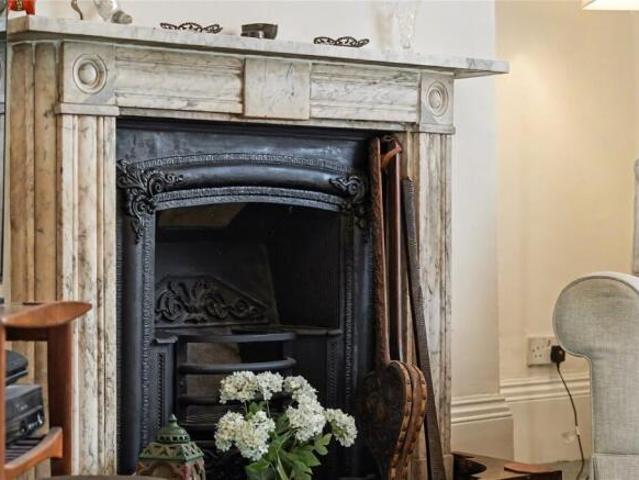 4 bedroom terraced house for sale in Theberton Street, Islington, London, N1