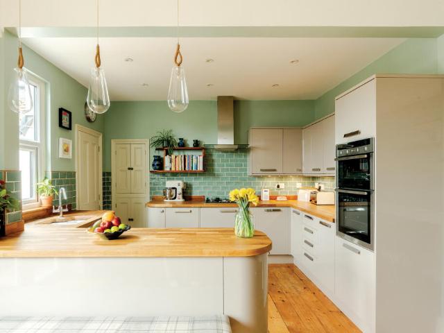 4 bedroom terraced house for sale in Thingwall Park, Fishponds, Bristol, BS16