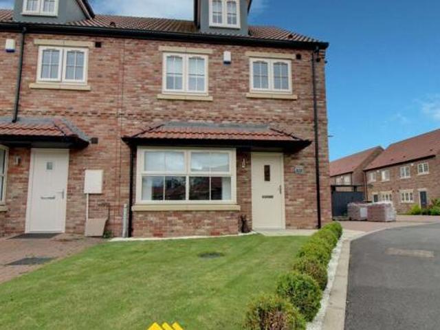 4 Bedroom Terraced House For Sale In Thorne, Doncaster