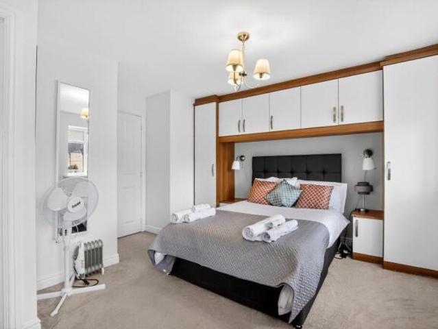 4 bedroom terraced house for sale in Three Valleys Way, Bushey, WD23