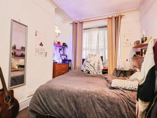 4 bedroom terraced house for sale in Tiverton Road, Selly Oak, Birmingham, B29