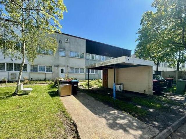 4 Bedroom Terraced House For Sale In Tinkers Bridge, Milton Keynes