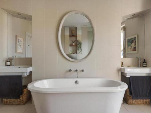 4 bedroom terraced house for sale in Trafalgar Avenue, London, SE15