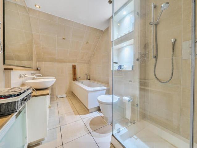 4 bedroom terraced house for sale in Trevelyan Place, St. Albans, AL1