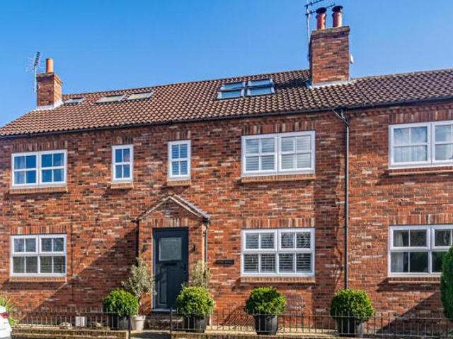 4 Bedroom Terraced House For Sale In Ulleskelf, Tadcaster