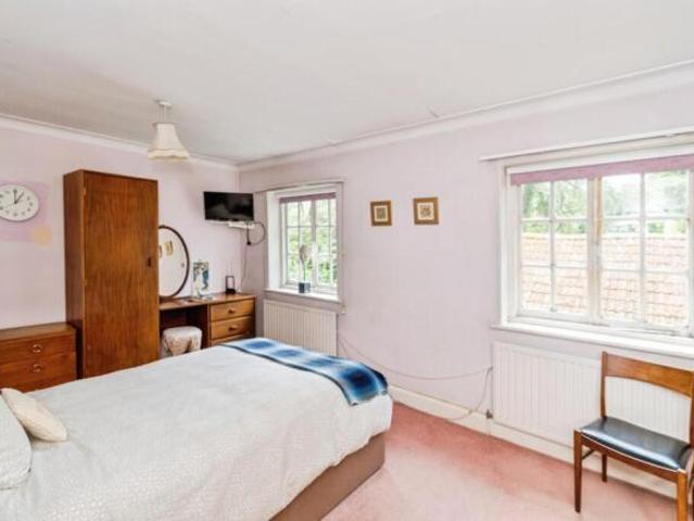4 bedroom terraced house for sale in Uplands Way, Southampton, Hampshire, SO17