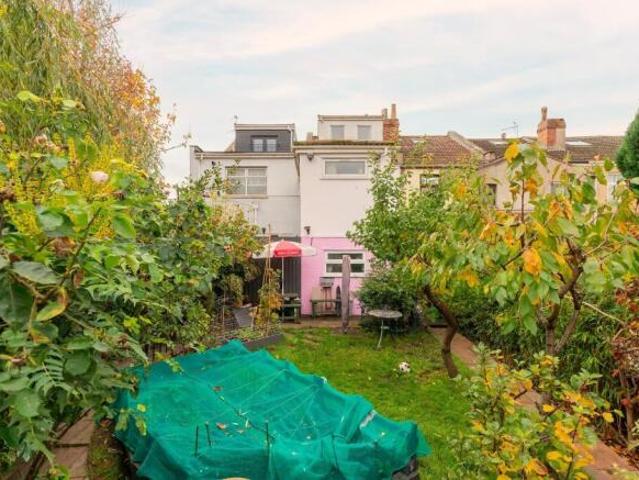 4 bedroom terraced house for sale in Vauxhall Terrace, Southville, BS3