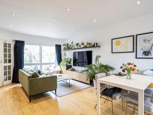 4 bedroom terraced house for sale in Vane Close, Hampstead Village, NW3