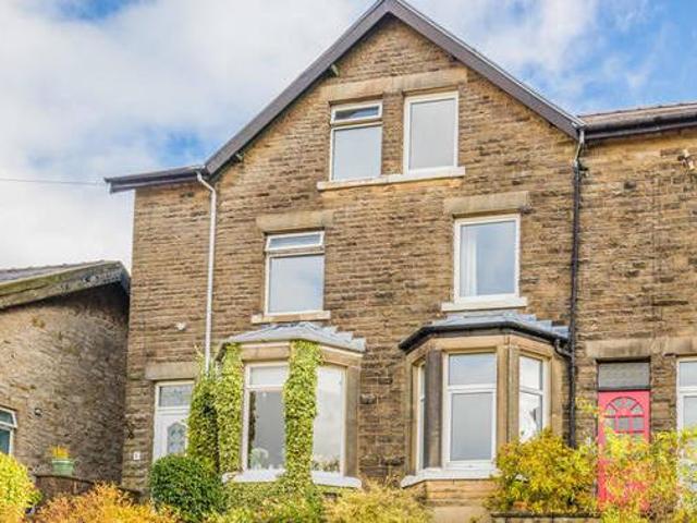 4 bedroom terraced house for sale in Victoria Park Road Buxton SK17 SK17