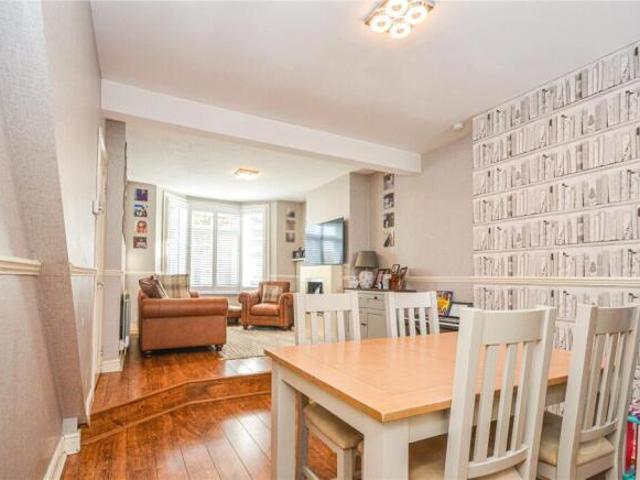 4 bedroom terraced house for sale in York Road, Town Centre, Swindon, SN1