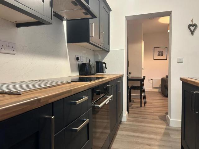 4 bedroom Terraced House To Let