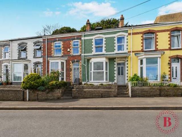 4 bedroom Terraced House To Let