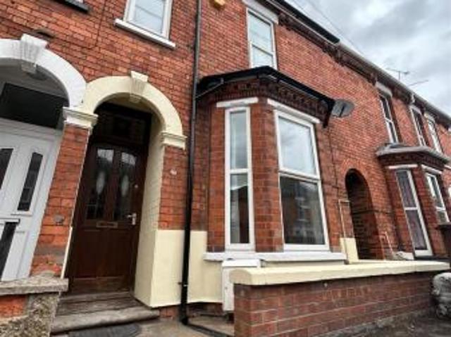 4 bedroom Terraced House To Let