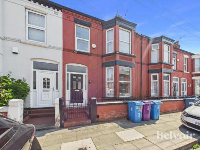 4 bedroom Terraced House To Let