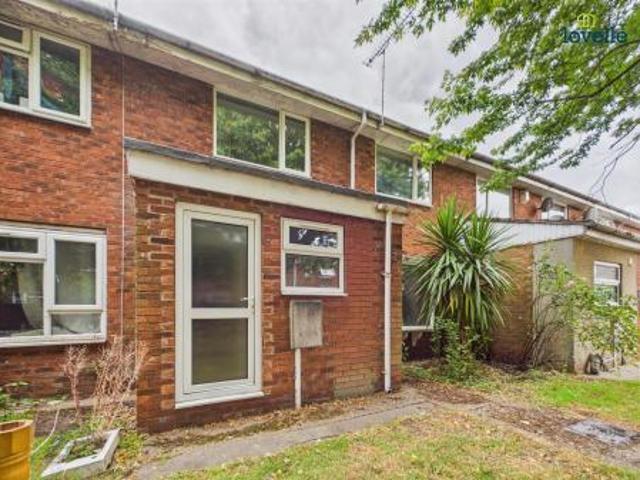 4 bedroom Terraced House To Let