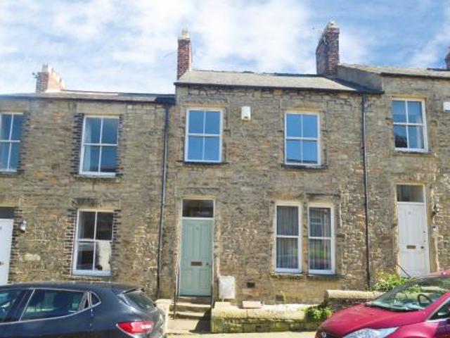 4 bedroom Terraced House To Let