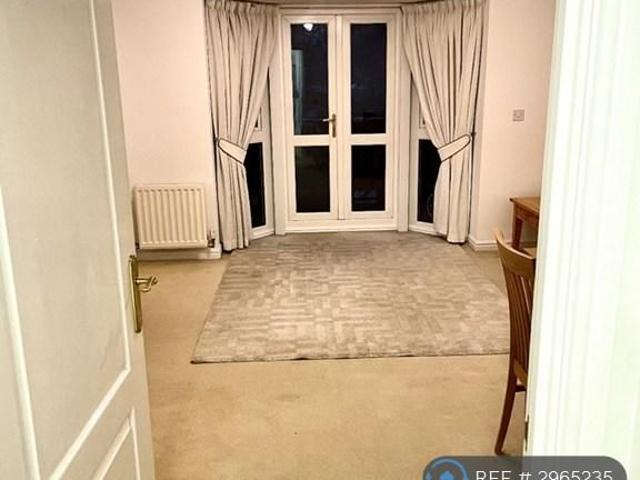 4 bedroom terraced house to rent