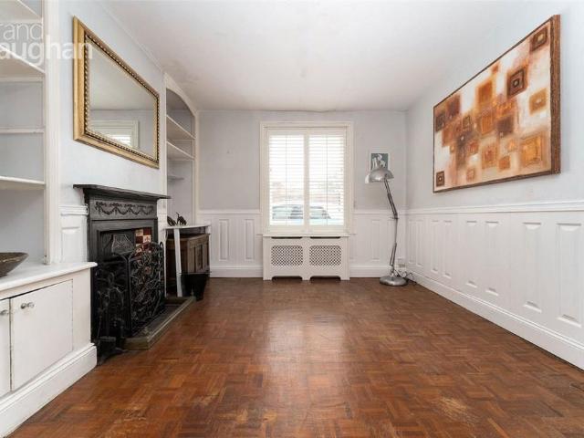 4 bedroom terraced house to rent