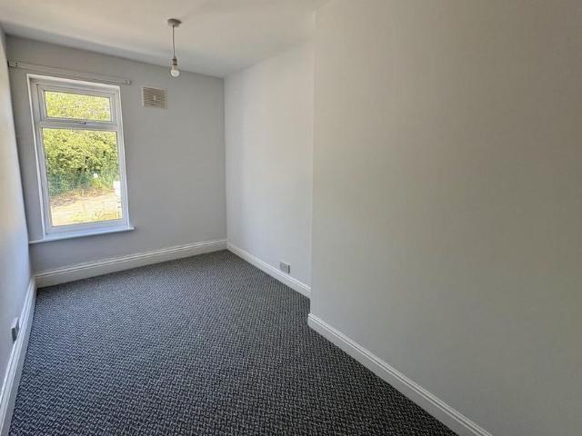 4 bedroom terraced house to rent