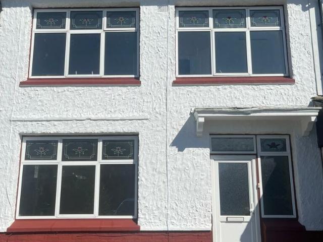 4 bedroom terraced house to rent
