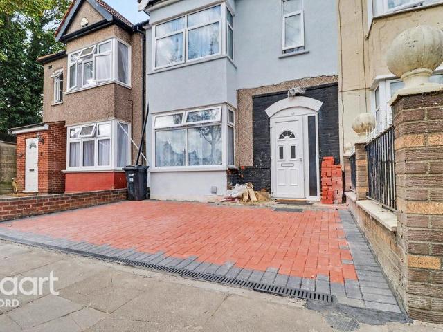 4 bedroom terraced house to rent