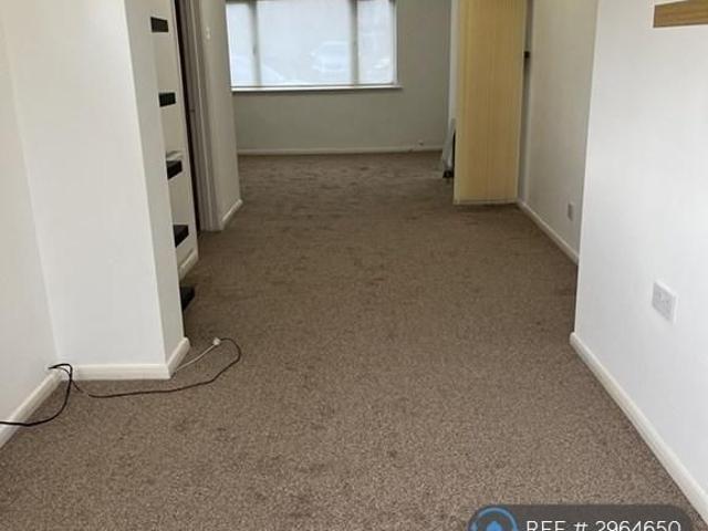 4 bedroom terraced house to rent